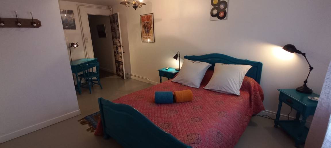 17 M² Chambre D'hôtes ∙ 1 Chambre ∙ 2 Personnes - Mauriac