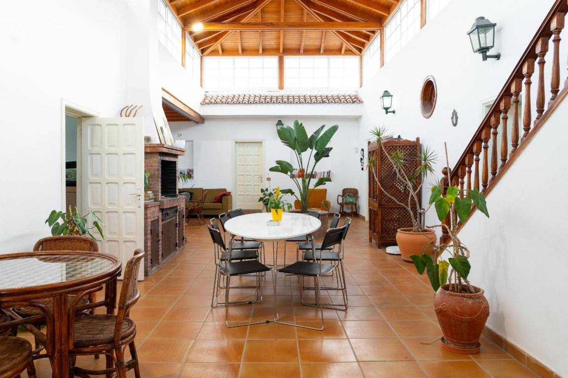 300 M² Villa ∙ 7 Chambres ∙ 14 Personnes - Candelaria