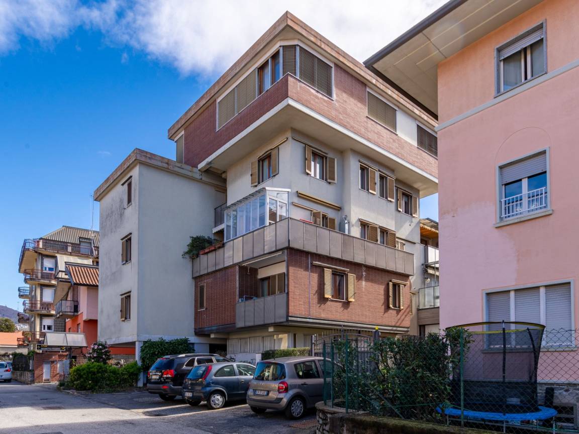 80 M² Appartement ∙ 2 Chambres ∙ 5 Personnes - Luino