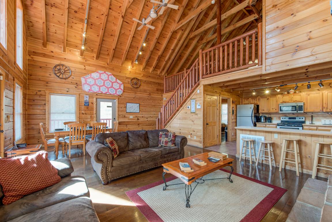 226 M² Cabin ∙ 3 Bedrooms ∙ 12 Guests - Pigeon Forge, TN