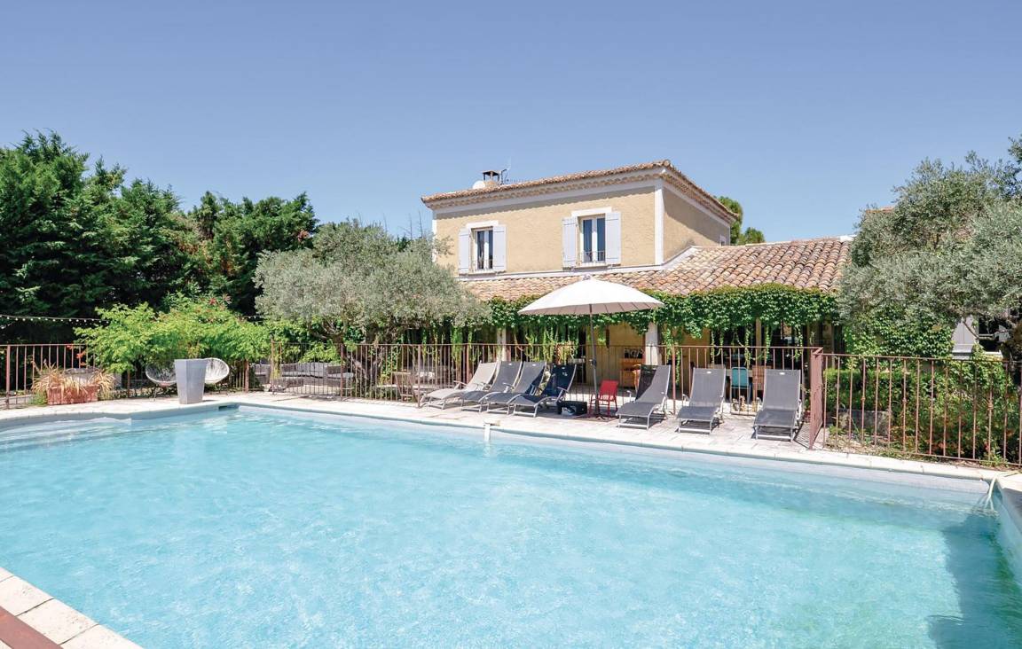 350 M² House ∙ 6 Bedrooms ∙ 15 Guests - L'Isle-sur-la-Sorgue