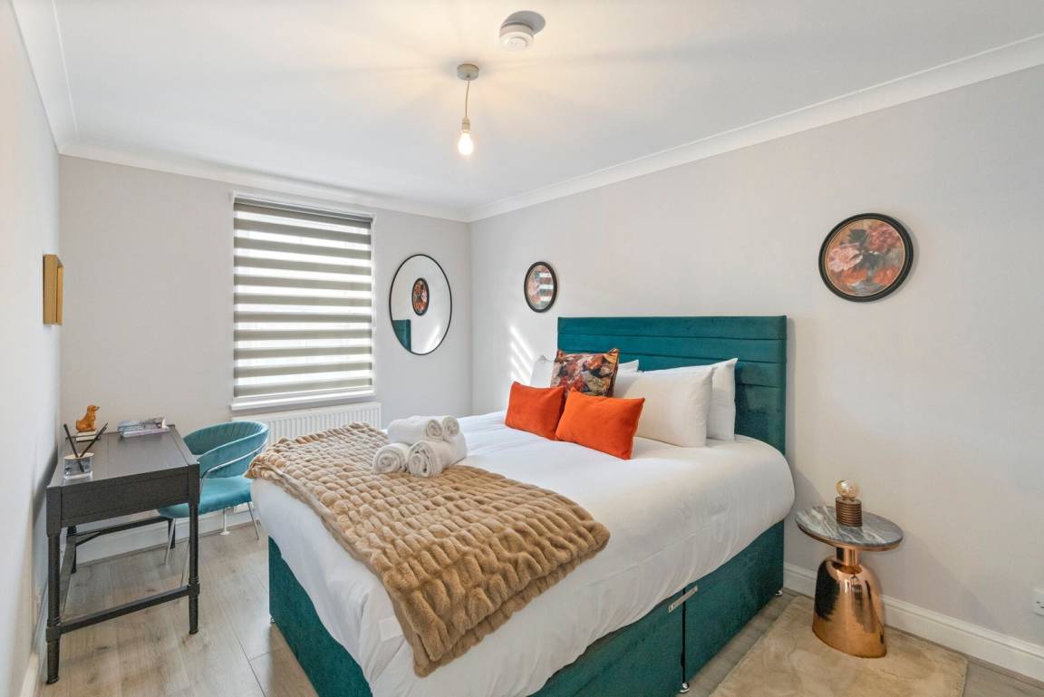 House ∙ 3 Bedrooms ∙ 5 Guests - Greenwich