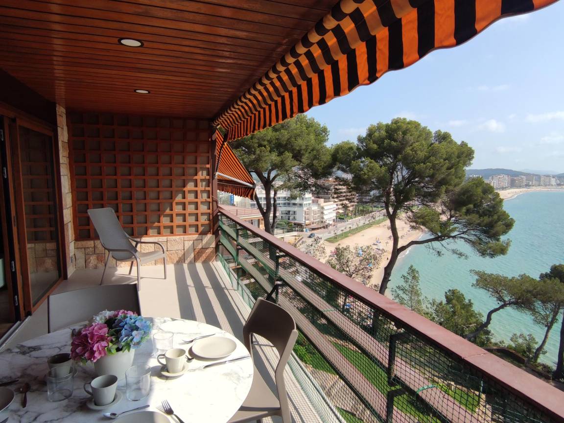 80 M² Ferienwohnung ∙ 2 Schlafzimmer ∙ 4 Gäste - Palamós