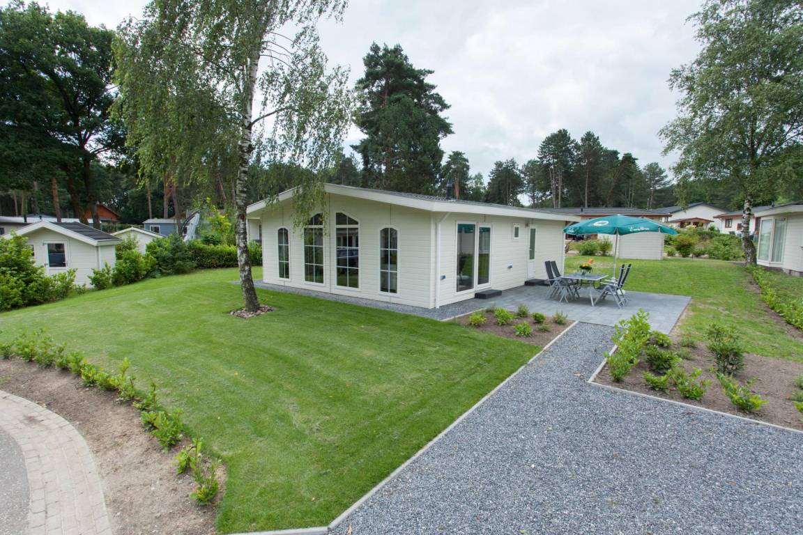 Bungalow ∙ 2 Slaapkamers ∙ 4 Gasten - Sittard