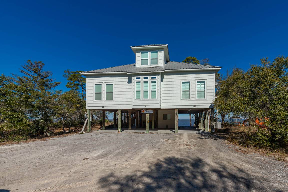 162 M² House ∙ 4 Bedrooms ∙ 15 Guests - Alabama