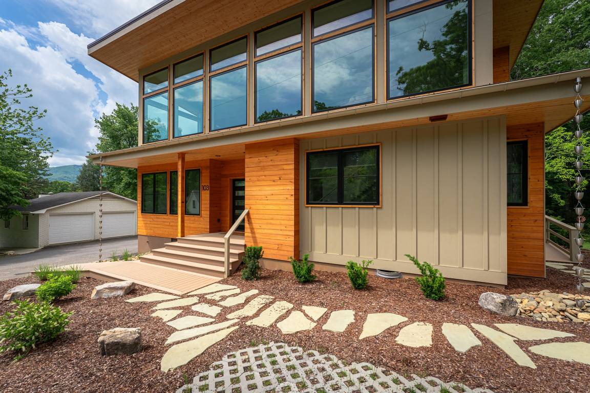 247 M² House ∙ 4 Bedrooms ∙ 8 Guests - Black Mountain, NC