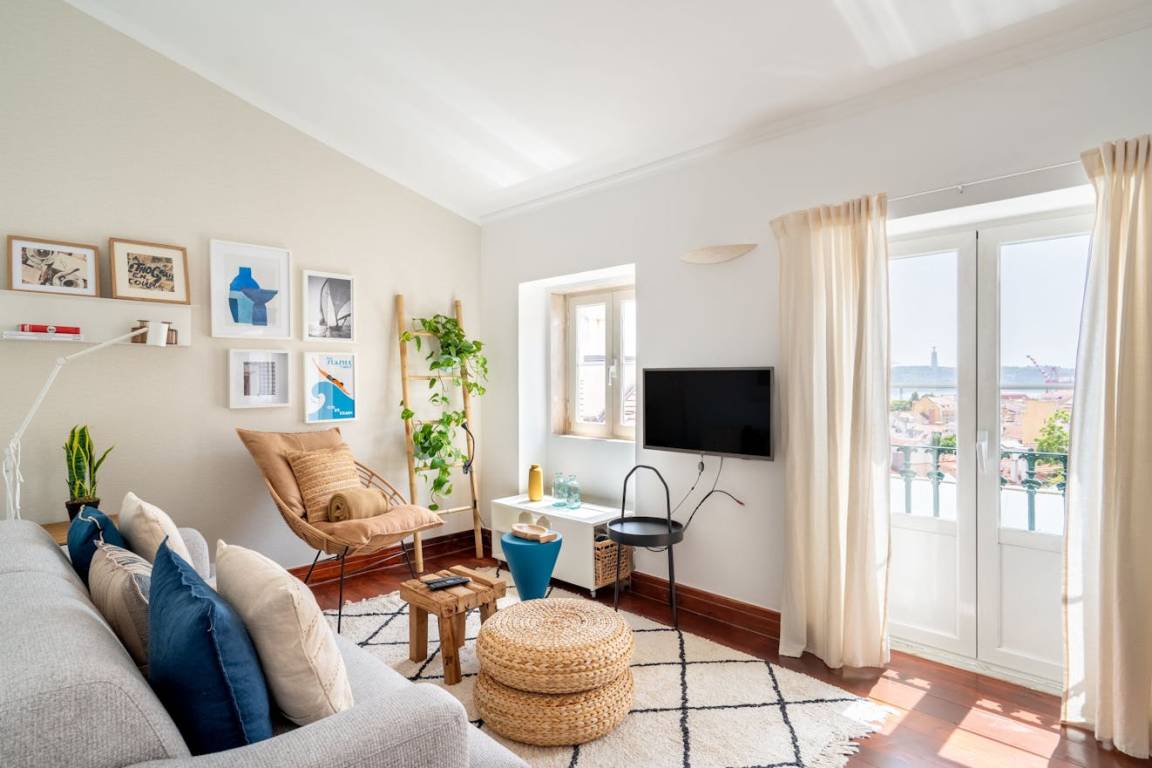 65 M² Apartment ∙ 2 Bedrooms ∙ 3 Guests - Campo de Ourique