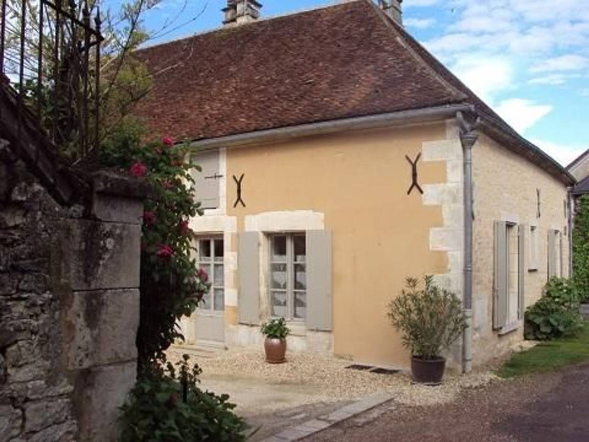 80 M² Cottage ∙ 2 Chambres ∙ 4 Personnes - Yonne