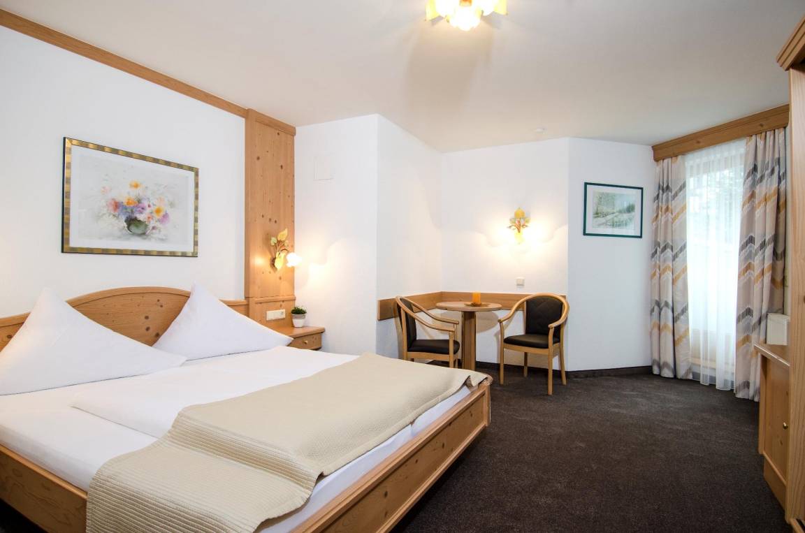 16 M² Hotel ∙ 1 Camera Da Letto ∙ 2 Ospiti - Ischgl