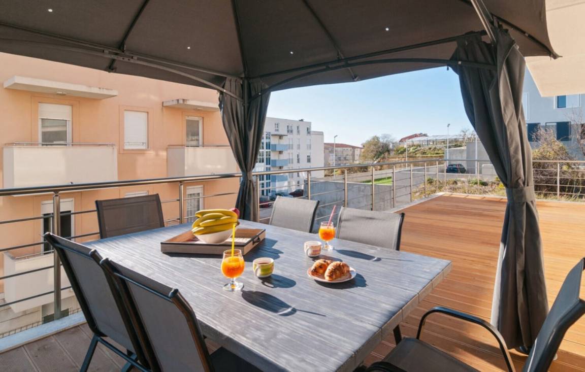 80 M² Apartamento ∙ 3 Habitaciones ∙ 6 Huéspedes - Split
