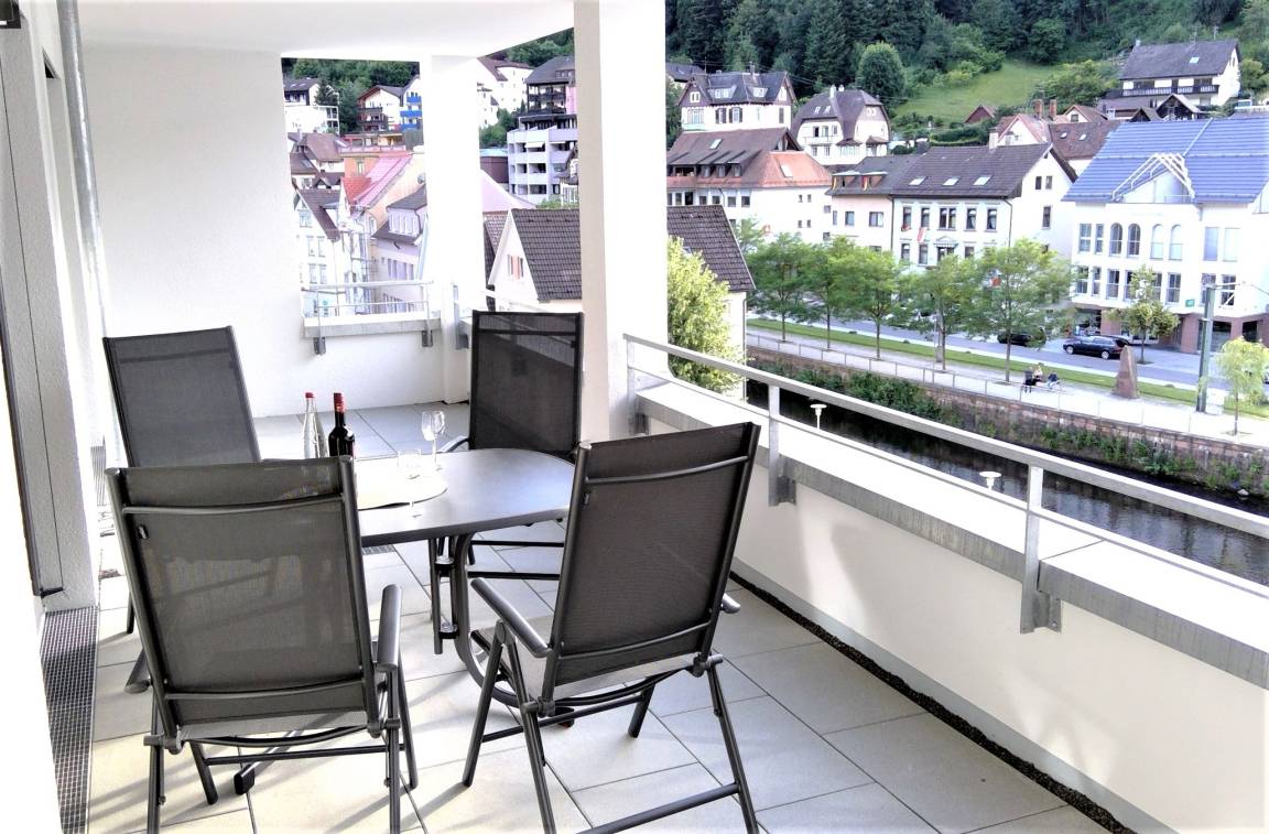 90 M² Apartment ∙ 2 Bedrooms ∙ 4 Guests - Bad Wildbad