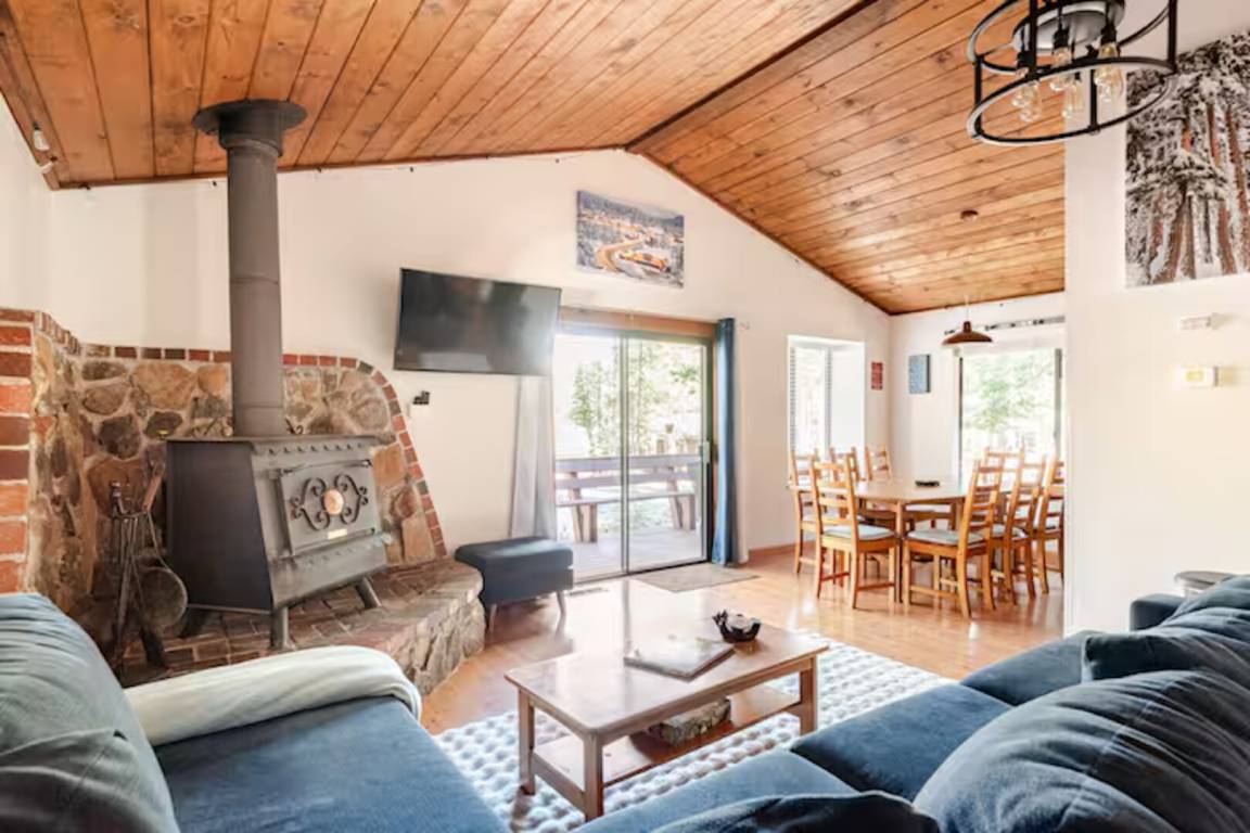 139 M² House ∙ 4 Bedrooms ∙ 1 Guest - Truckee, CA