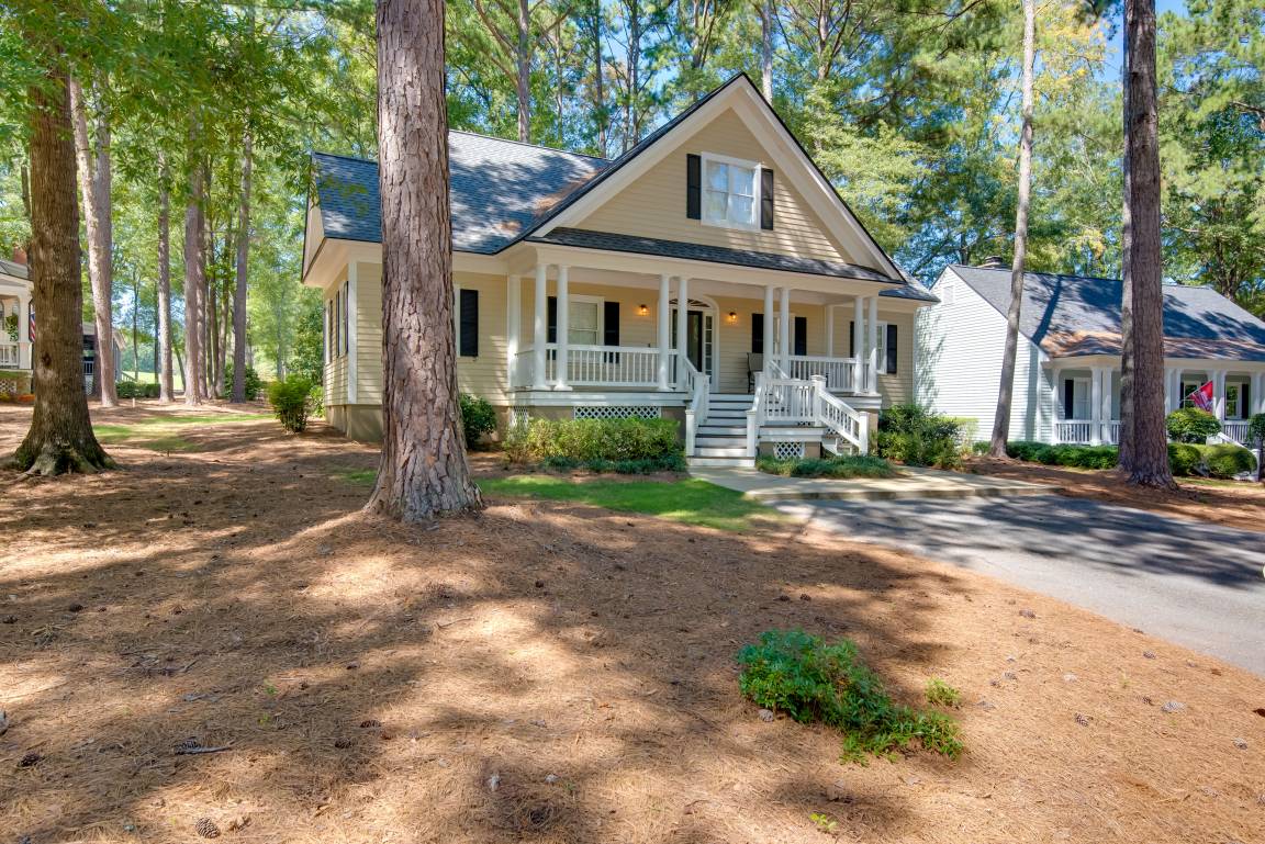 167 M² Cottage ∙ 4 Bedrooms ∙ 8 Guests - Lake Oconee, GA