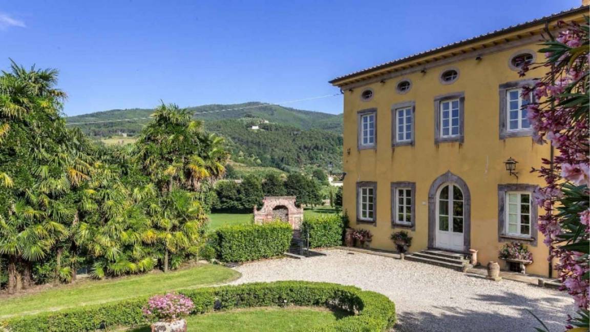 1600 M² Villa ∙ 12 Bedrooms ∙ 24 Guests - Pisa