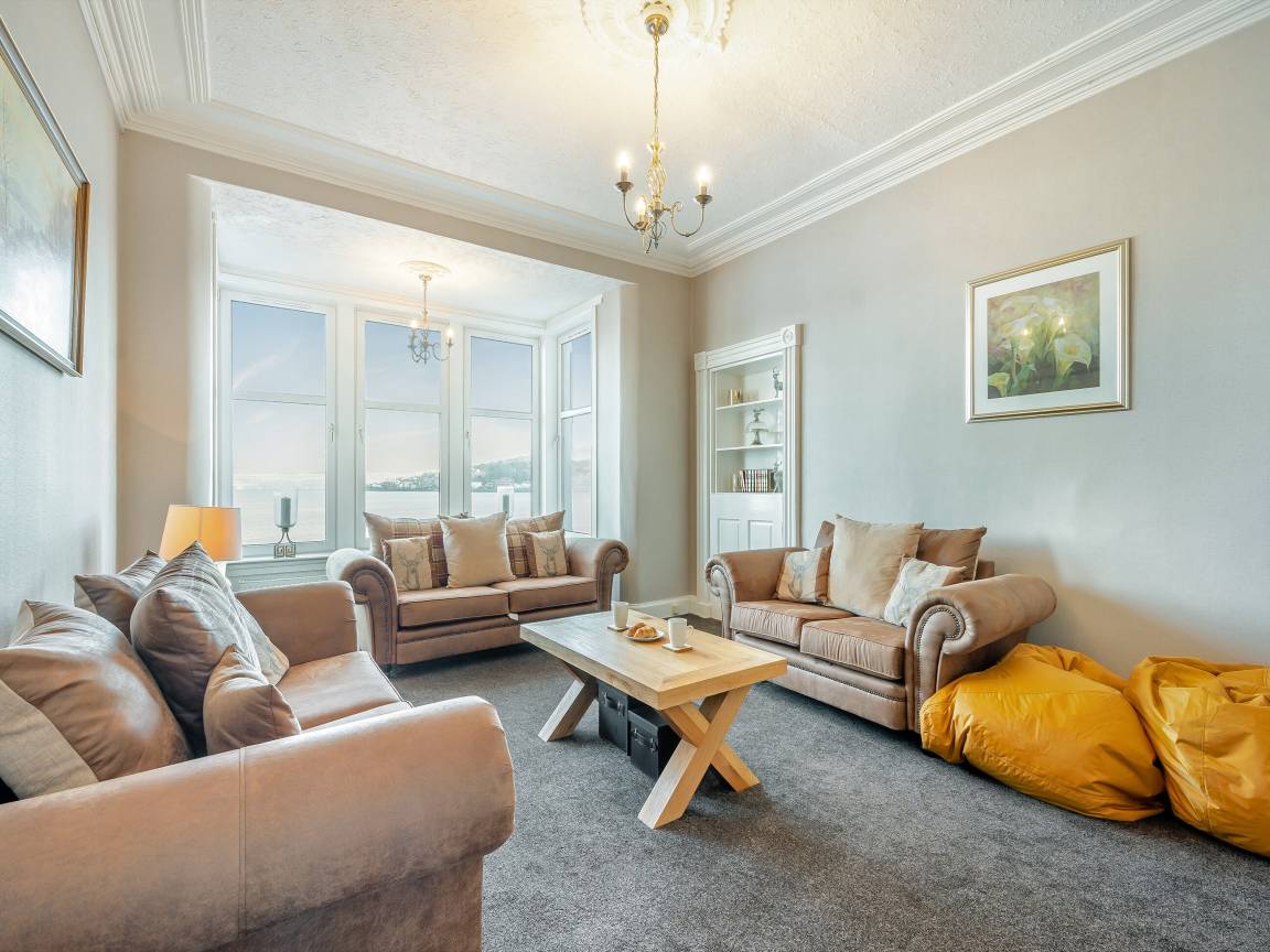 Cottage ∙ 12 Bedrooms ∙ 21 Guests - Rothesay