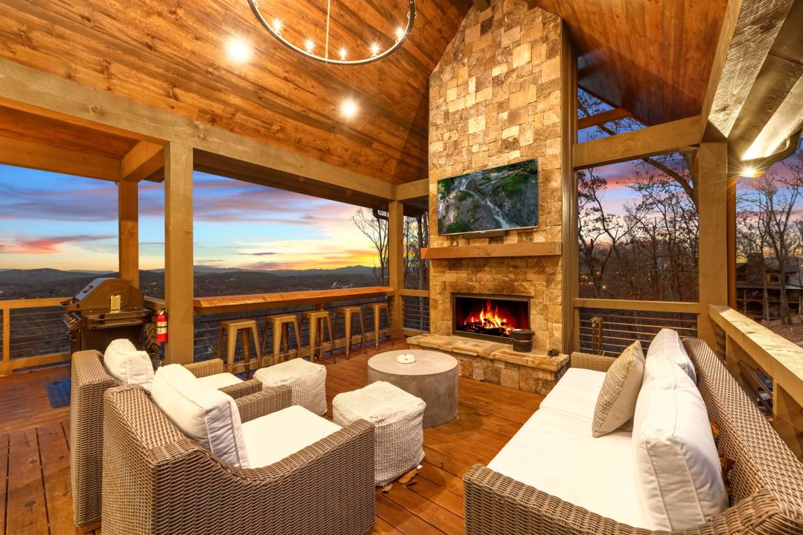 555 M² Cabin ∙ 6 Bedrooms ∙ 16 Guests - Blue Ridge, GA