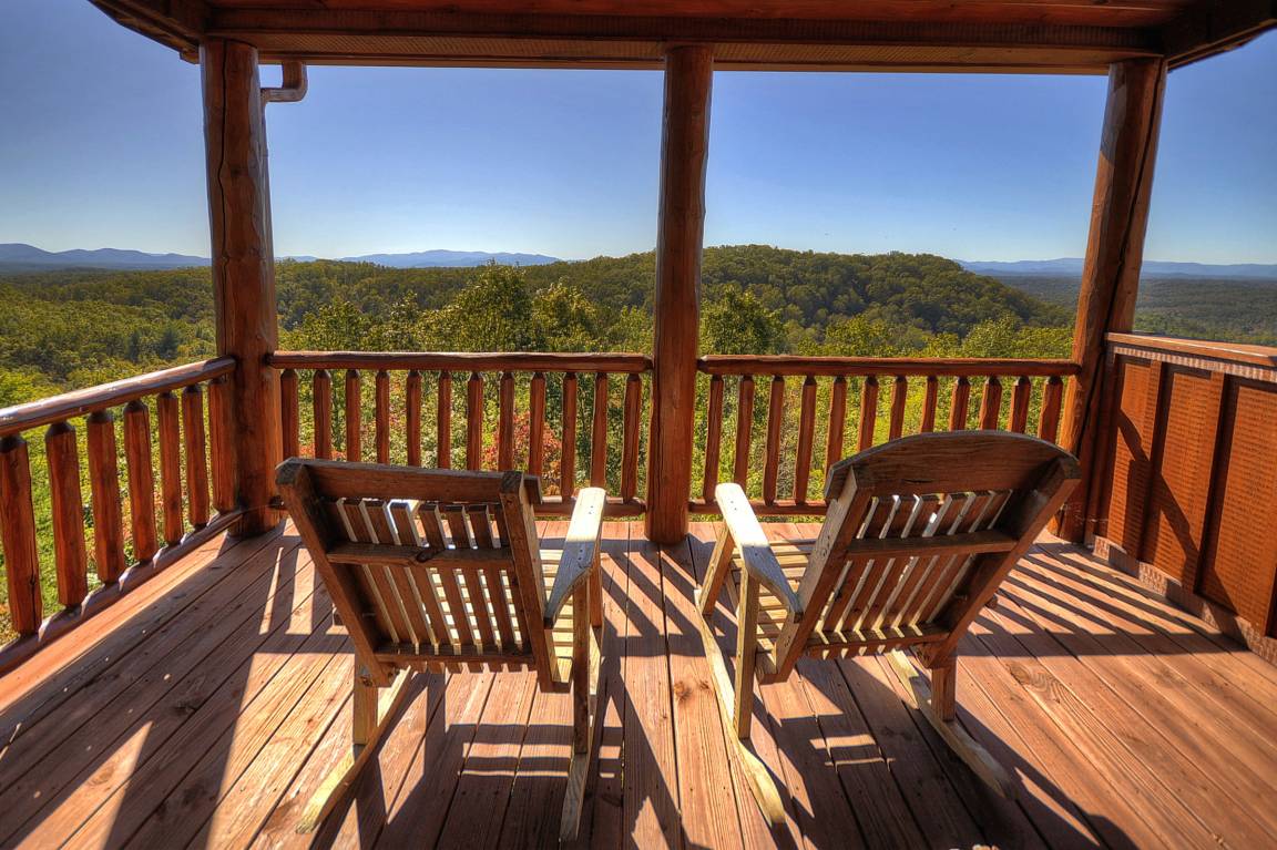 195 M² Cabin ∙ 4 Bedrooms ∙ 10 Guests - Blue Ridge Lake, GA
