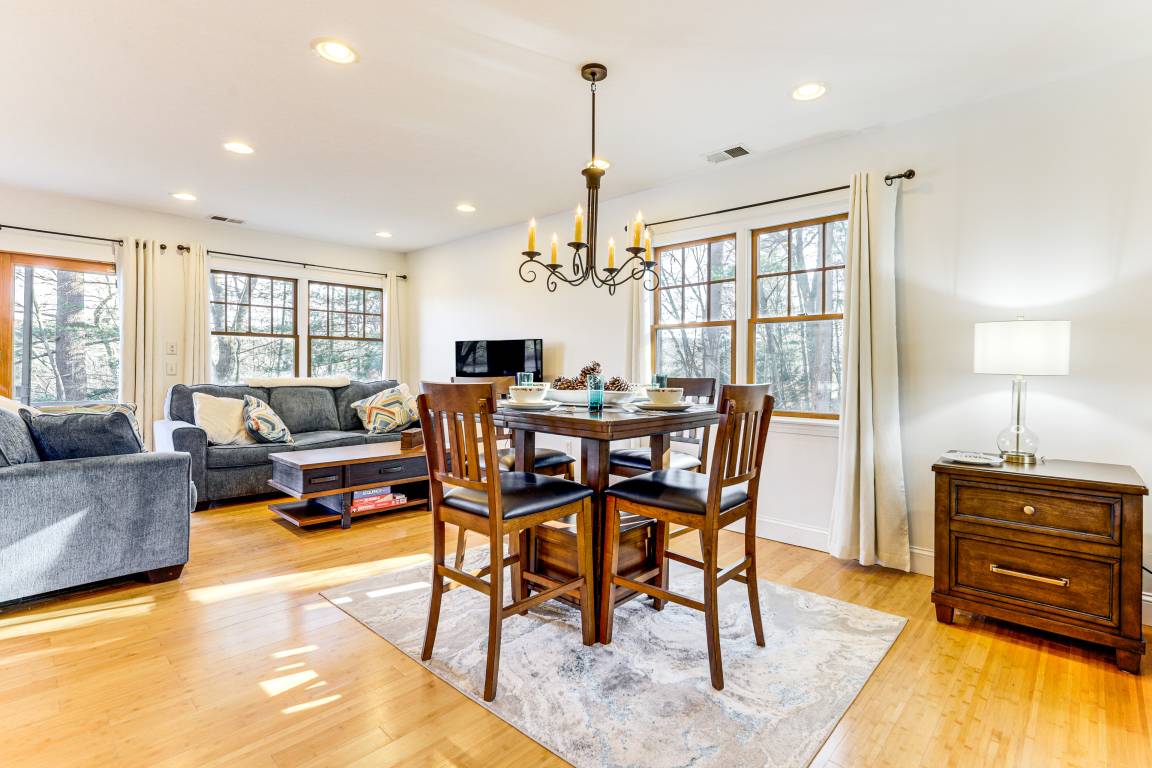 83 M² Apartment ∙ 4 Guests - Coventry, CT