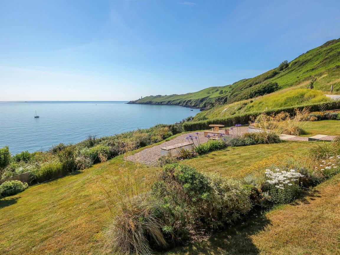 Cottage ∙ 2 Bedrooms ∙ 4 Guests - Torcross