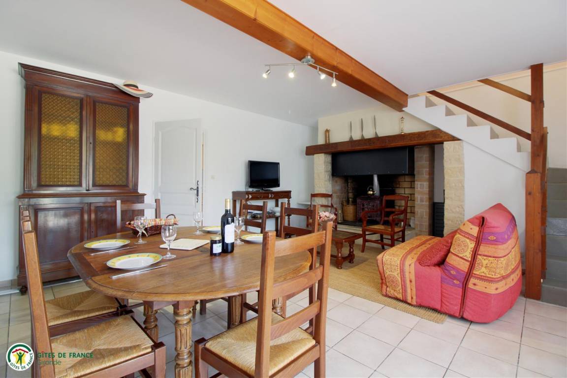80 M² Gîte ∙ 2 Chambres ∙ 4 Personnes - Blaye