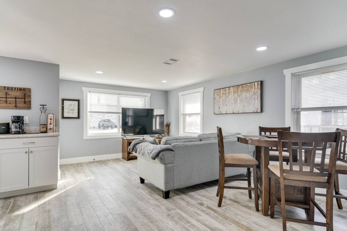 91 M² House ∙ 2 Bedrooms ∙ 6 Guests - Dunedin, FL