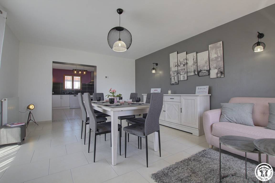 83 M² Gîte ∙ 2 Chambres ∙ 5 Personnes - Ain