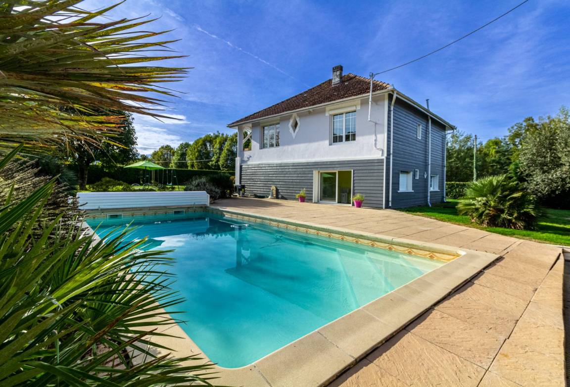 200 M² Gîte ∙ 3 Chambres ∙ 6 Personnes - Bagnères-de-Bigorre