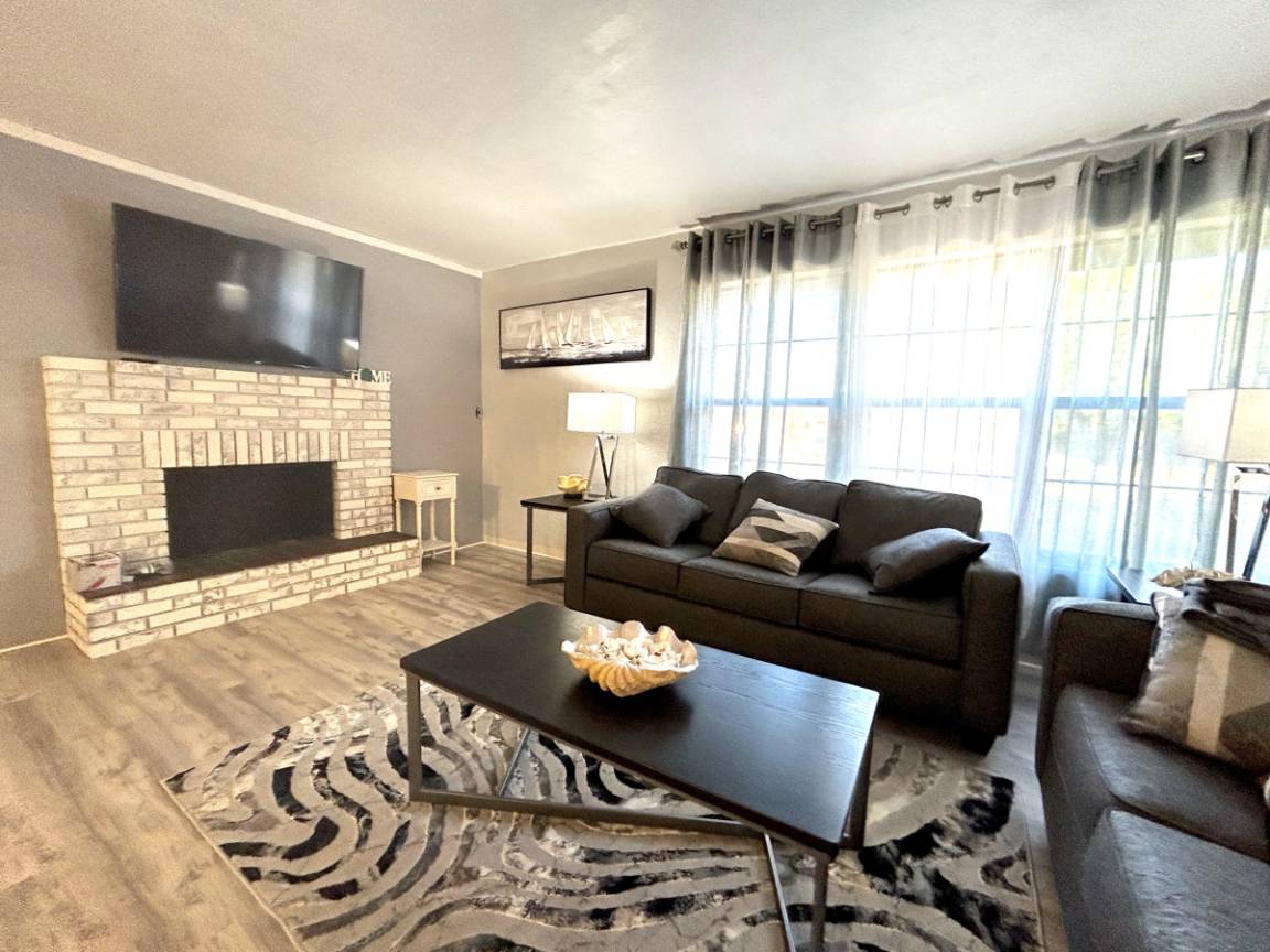 House ∙ 3 Bedrooms ∙ 6 Guests - Ormond Beach, FL