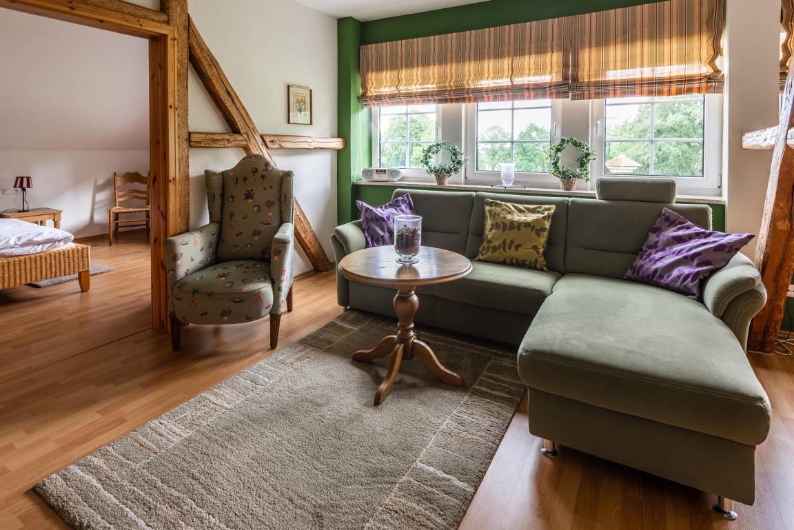 80 M² Ferienwohnung ∙ 2 Schlafzimmer ∙ 4 Gäste - Behringen