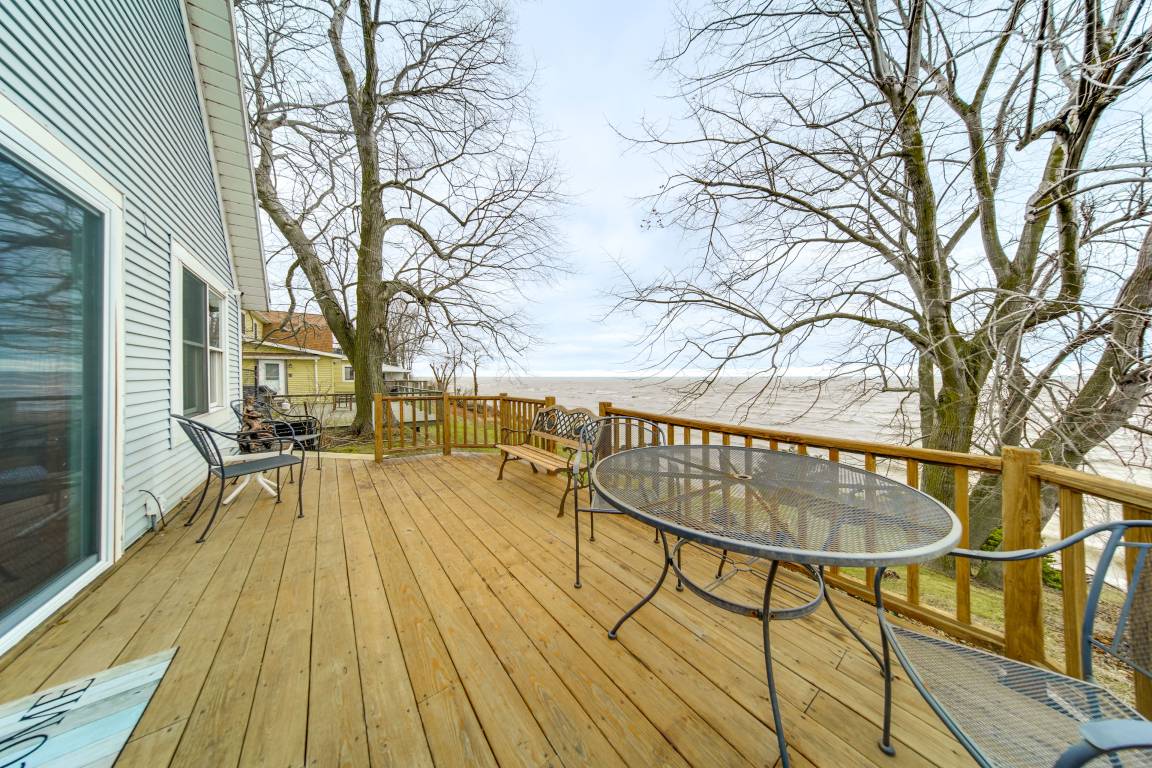 92 M² House ∙ 3 Bedrooms ∙ 8 Guests - Geneva-on-the-Lake, OH