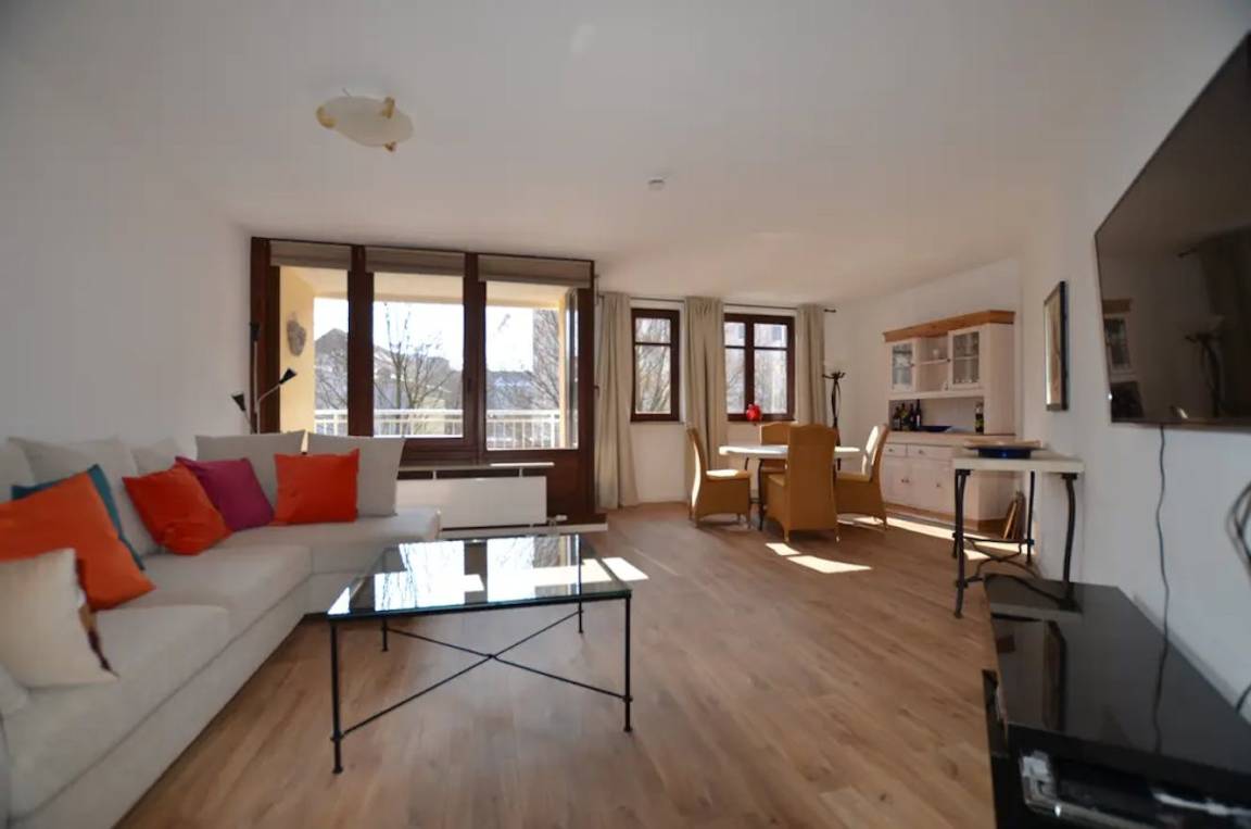 100 M² Apartment ∙ 1 Bedroom ∙ 2 Guests - Dachau