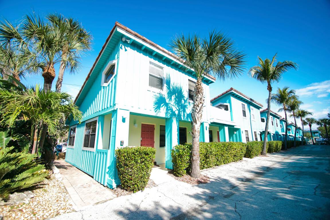 Condo ∙ 1 Bedroom ∙ 4 Guests - Juno Beach, FL