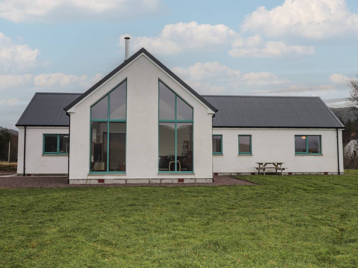 Cottage ∙ 3 Bedrooms ∙ 6 Guests - 洛赫卡倫