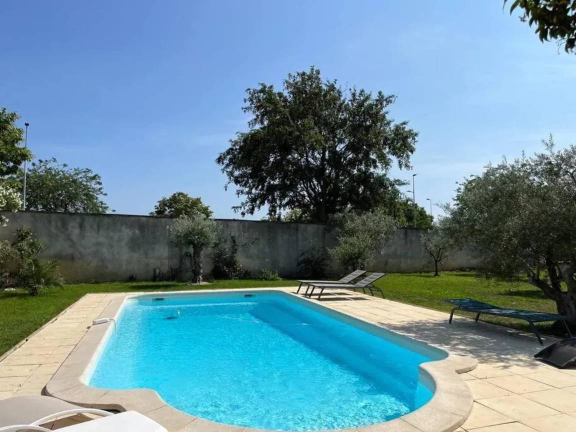 75 M² Villa ∙ 1 Bedroom ∙ 4 Guests - Avignon