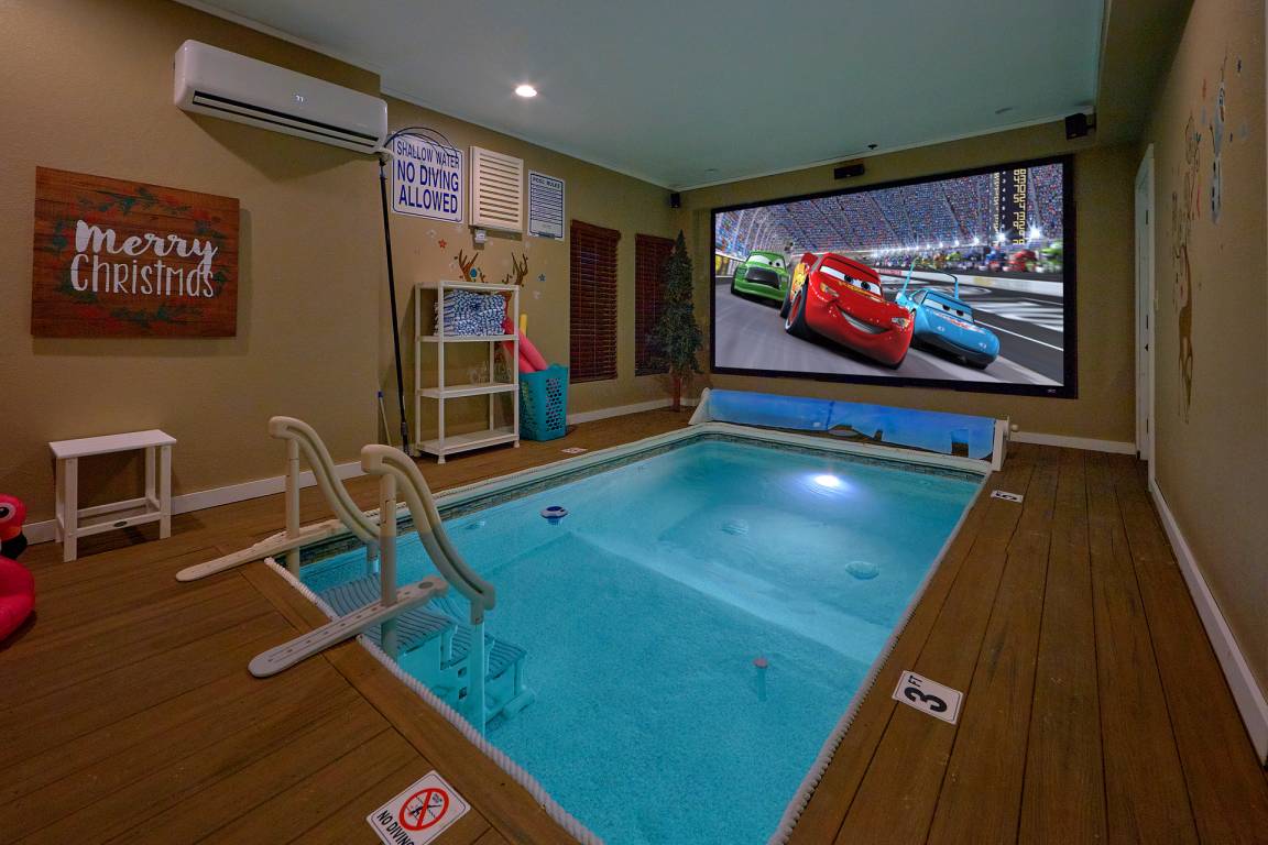 167 M² House ∙ 2 Bedrooms ∙ 9 Guests - Pigeon Forge