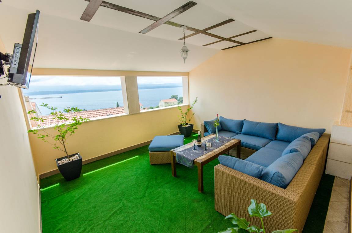 75 M² Ferienwohnung ∙ 2 Schlafzimmer ∙ 4 Gäste - Bol
