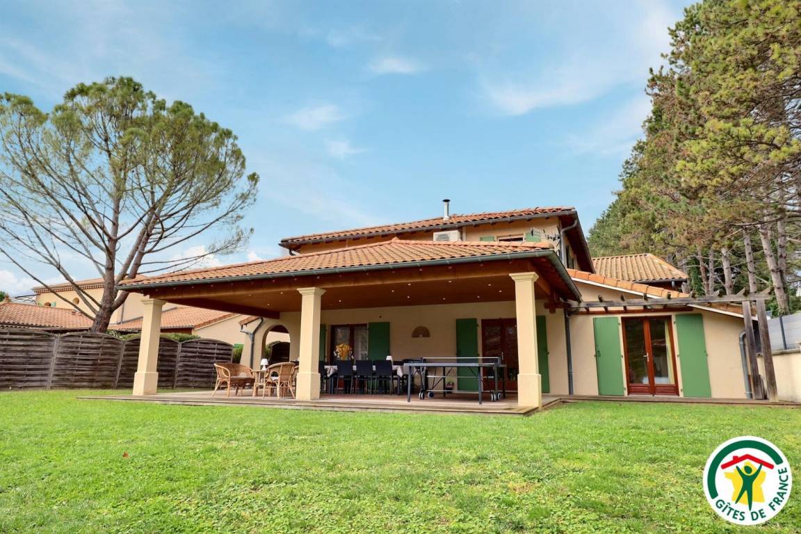 150 M² Gîte ∙ 4 Bedrooms ∙ 8 Guests - Crest