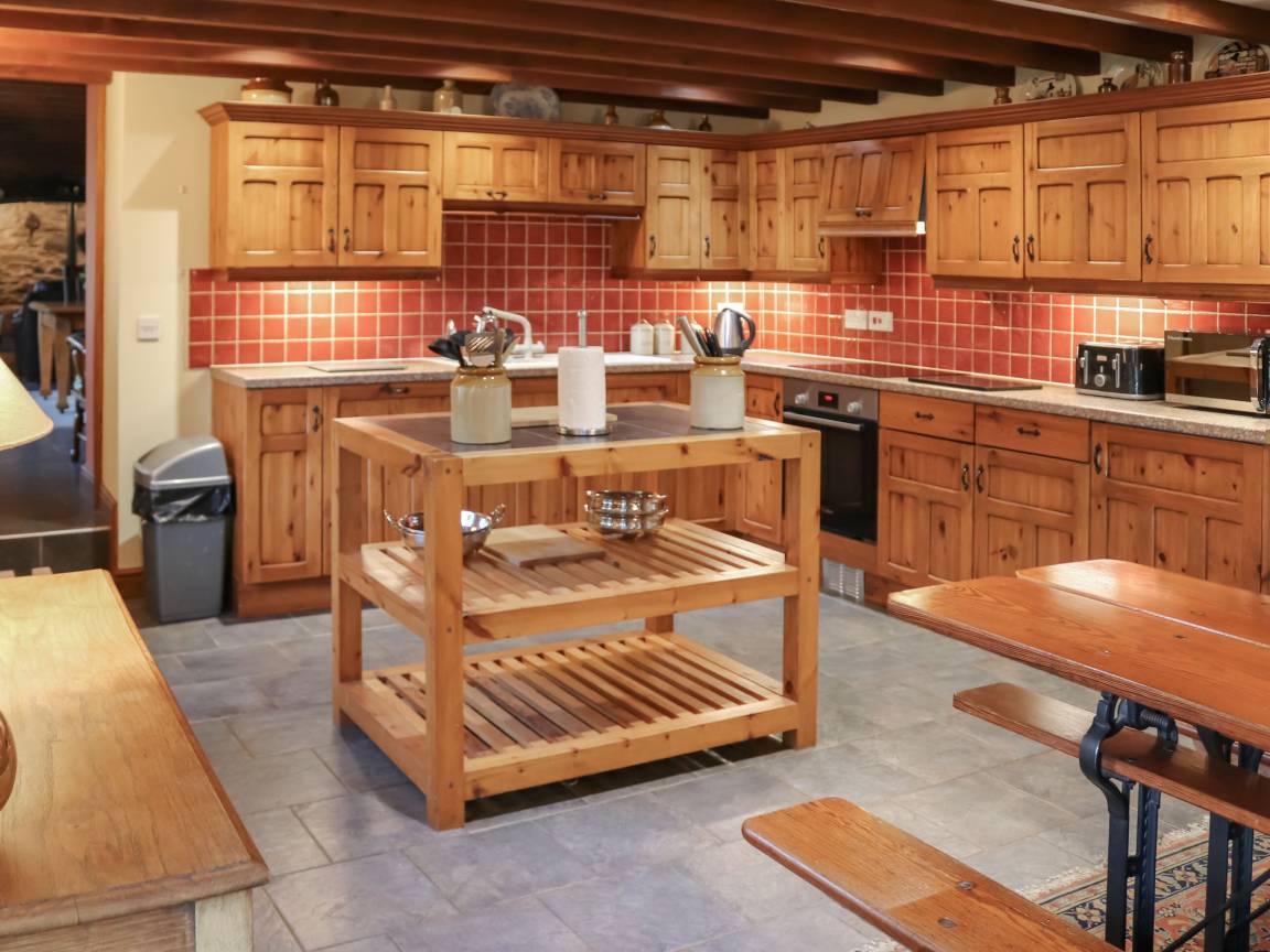 Cottage ∙ 5 Bedrooms ∙ 12 Guests - Bala