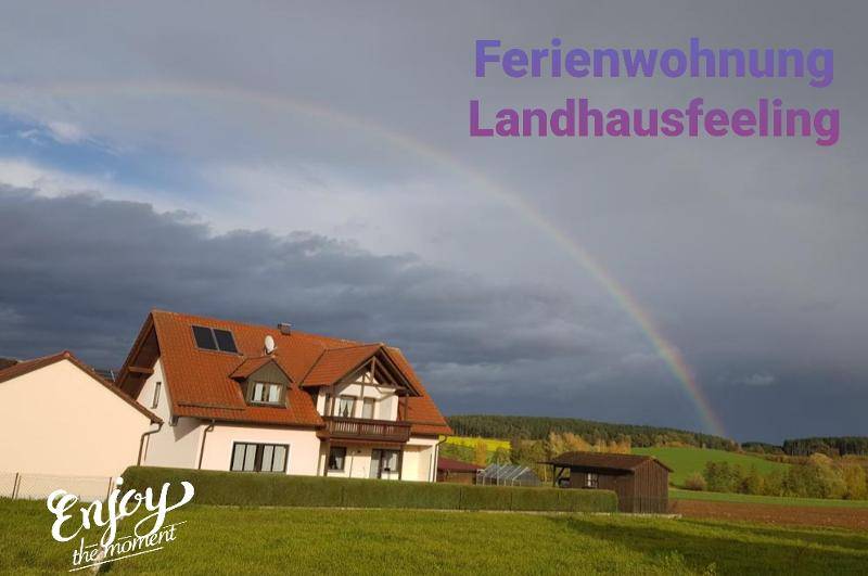 70 M² Ferienwohnung ∙ 3 Schlafzimmer ∙ 4 Gäste - Regensburg