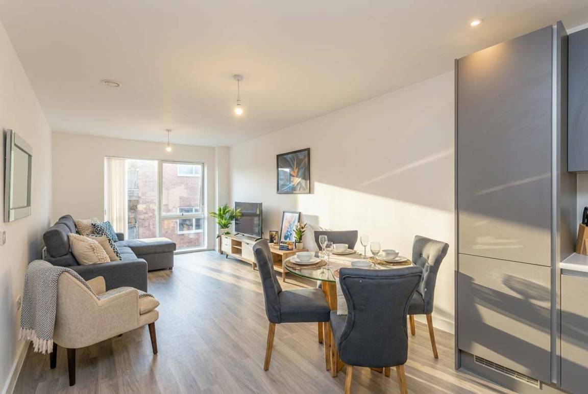Apartment ∙ 2 Bedrooms ∙ 5 Guests - Manchester Metropolitan University