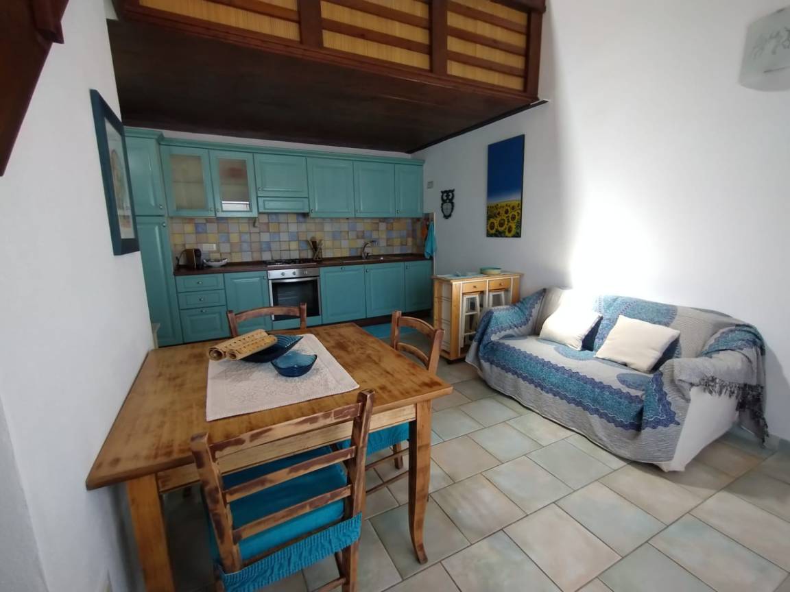 80 M² Ferienhaus ∙ 1 Schlafzimmer ∙ 4 Gäste - Orosei