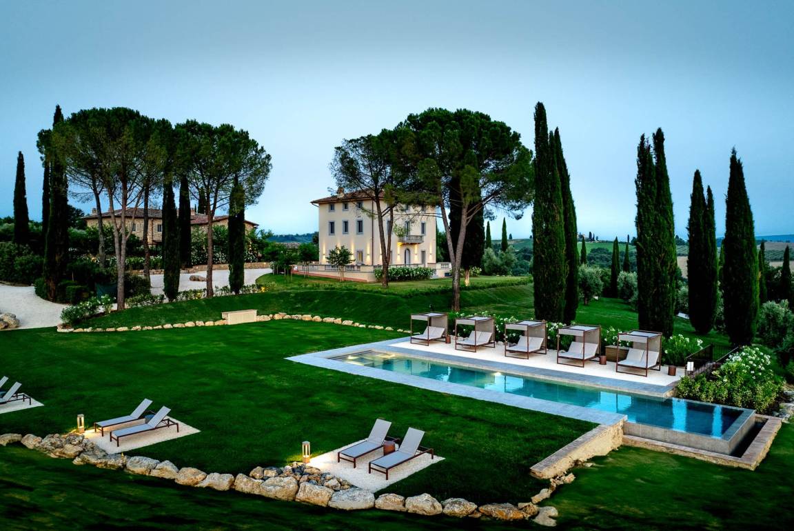500 M² Villa ∙ 8 Bedrooms ∙ 16 Guests - Poggibonsi