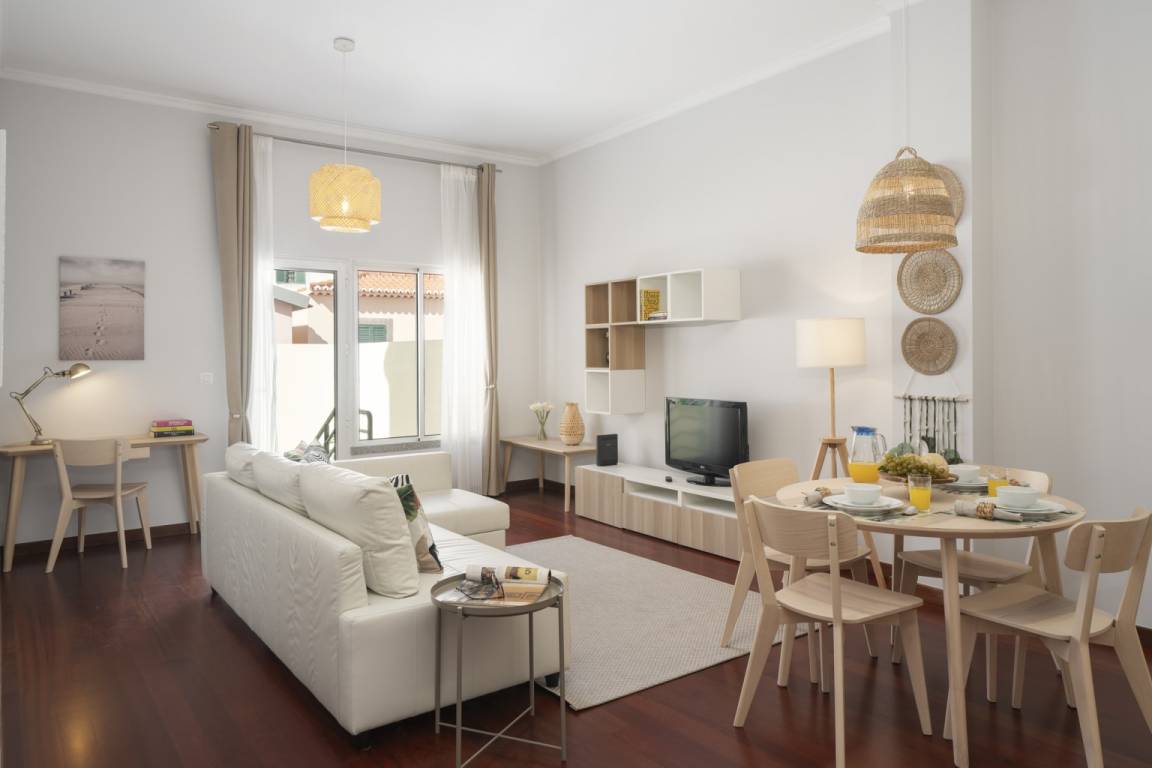 74 M² Apartment ∙ 1 Bedroom ∙ 4 Guests - Madeira