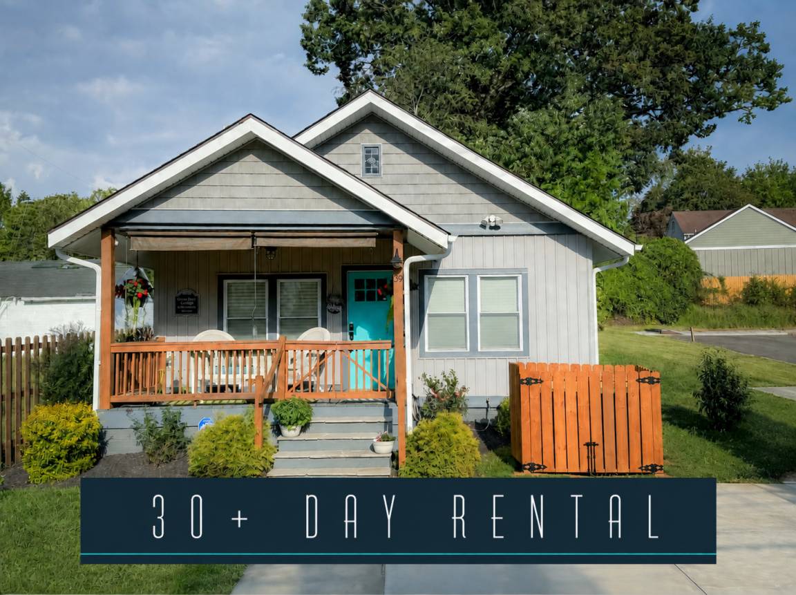94 M² House ∙ 3 Bedrooms ∙ 4 Guests - Asheville, NC