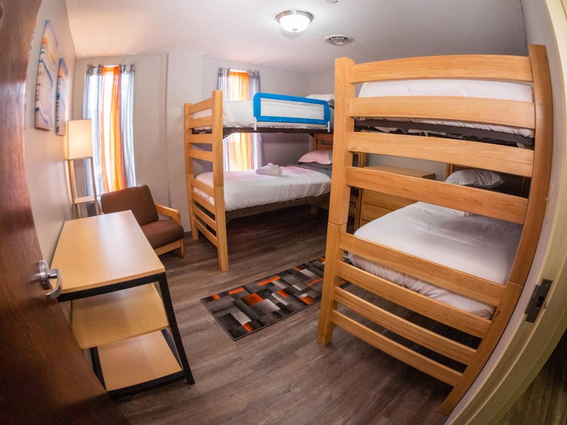 Apartment ∙ 2 Bedrooms ∙ 6 Guests - Pittsburgh