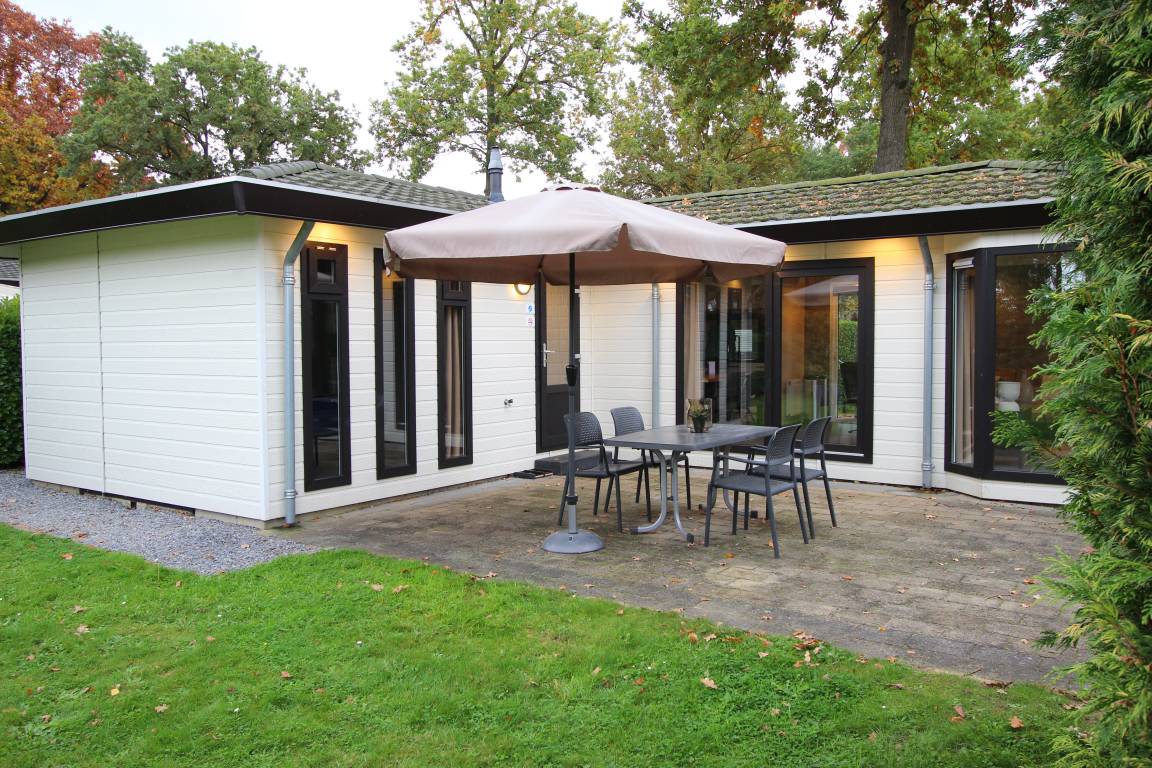 Bungalow ∙ 2 Bedrooms ∙ 4 Guests - Sittard