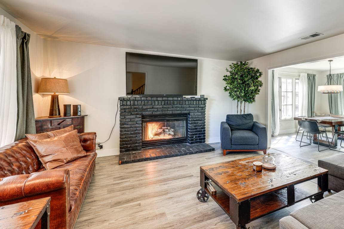 189 M² Talo ∙ 4 Makuuhuonetta ∙ 8 Vierasta - Big Bear, CA