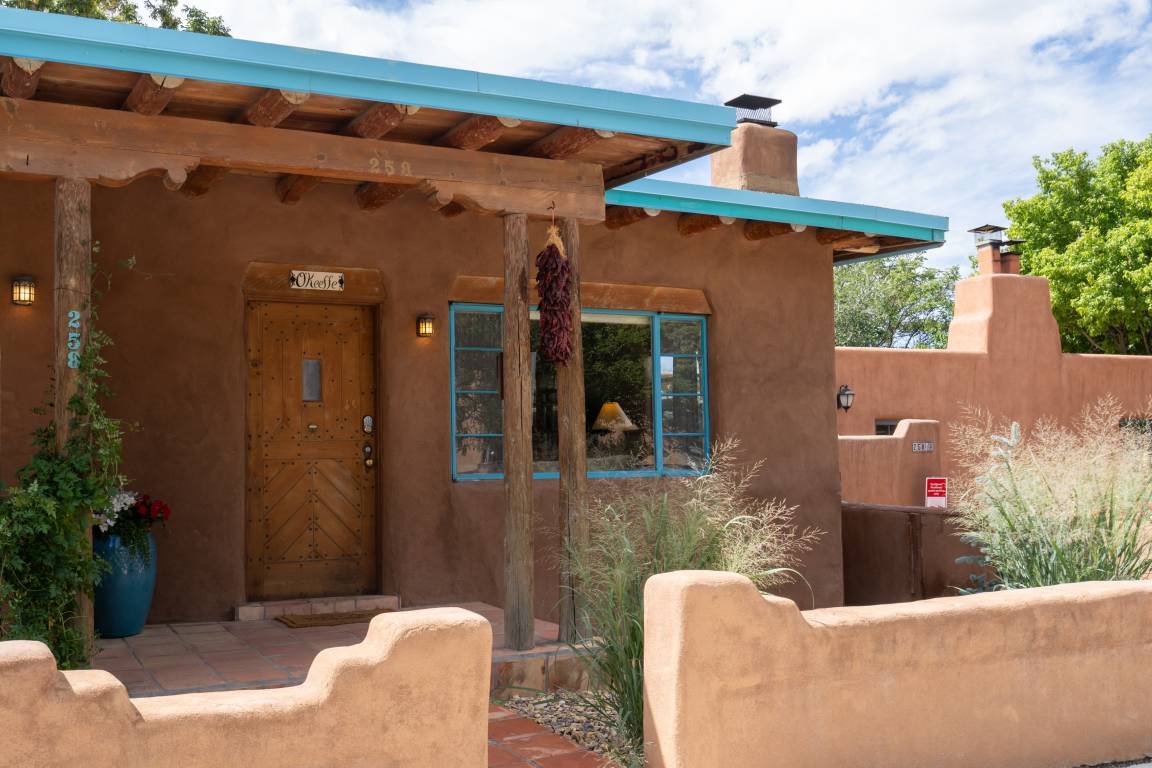 House ∙ 1 Bedroom ∙ 4 Guests - Santa Fe, NM