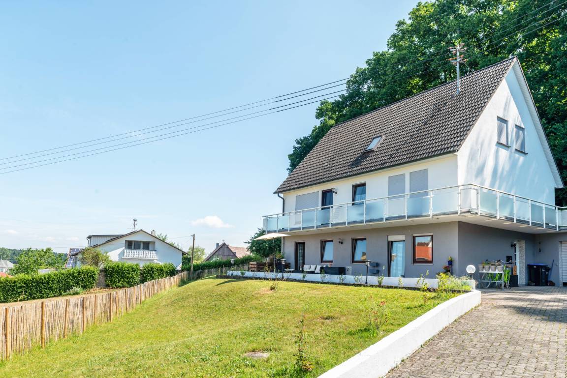 72 M² Ferienwohnung ∙ 2 Schlafzimmer ∙ 4 Gäste - Ostrach