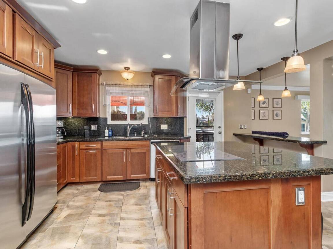 116 M² House ∙ 2 Bedrooms ∙ 4 Guests - Carlsbad, CA